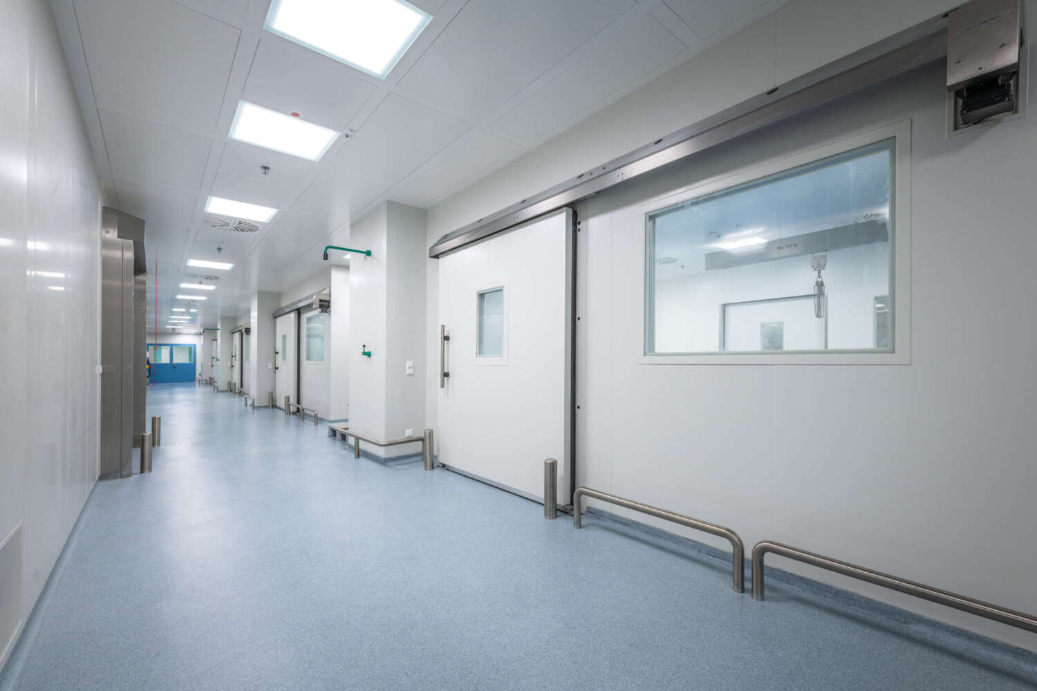 Cleanroom design. Doors, glazing, walls, fixtures FA 129